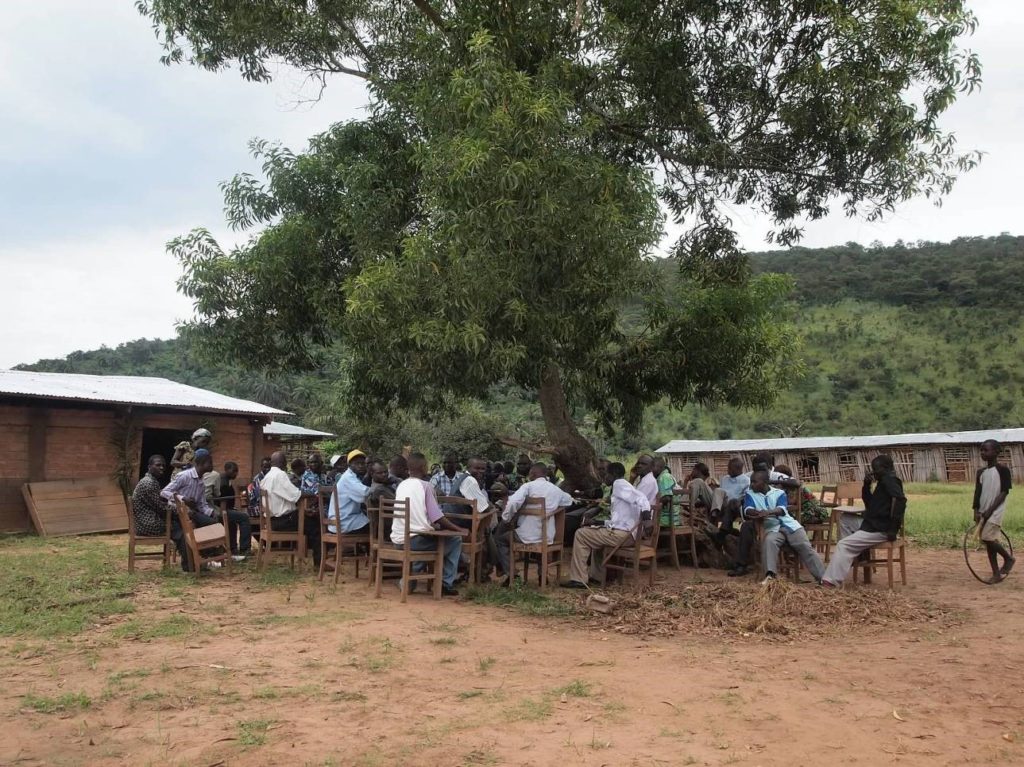 Mungindu: A poor but thriving community in Congo - Mennonite Healthcare ...